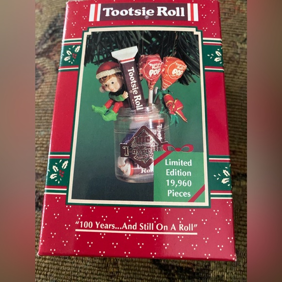 Enesco | Holiday | 997 Enesco Tootsie Roll 10 Years Still On A Roll ...